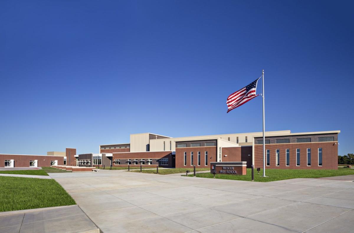 Holland completes building of new Wesclin High School