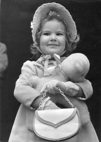 Bonnets, bows and the fashion of spring: a look back at Easter in St. Louis