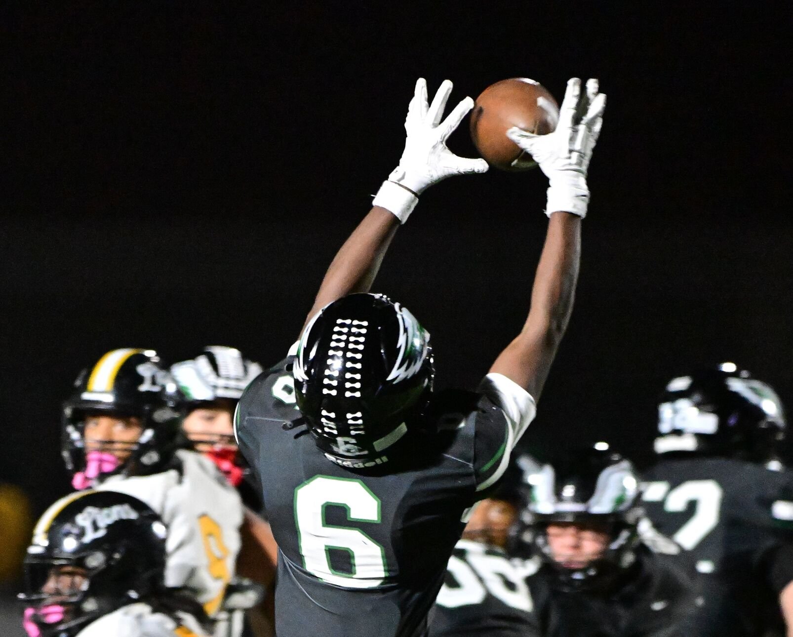 Collin Sinclair returns from injury scare to lead Orchard Farm past ...