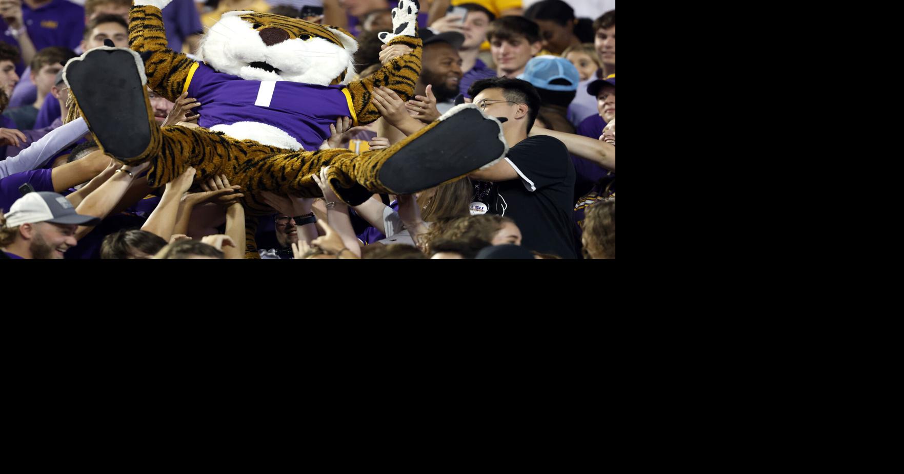 ESPN's Scott Van Pelt offers to pay fine if LSU's band plays banned ...