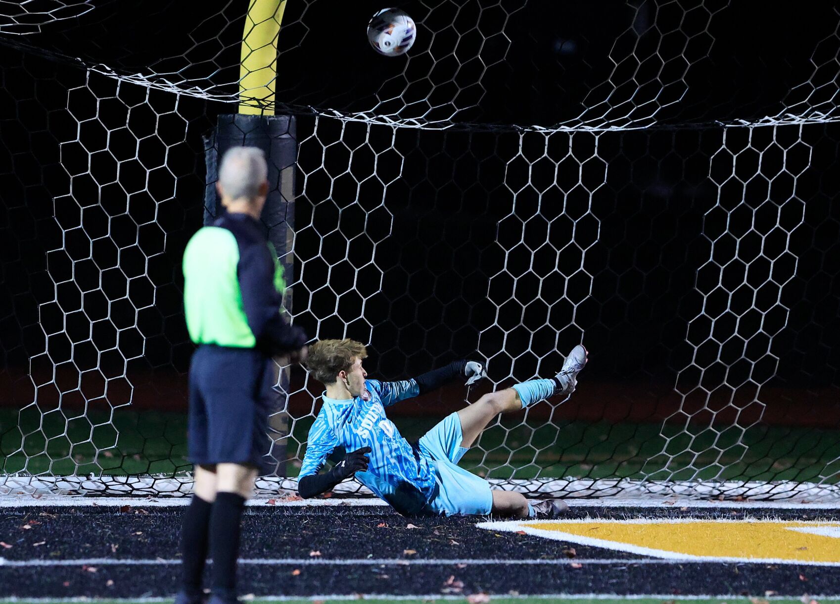 Fort Zumwalt East wins district title over rival Fort Zumwalt South