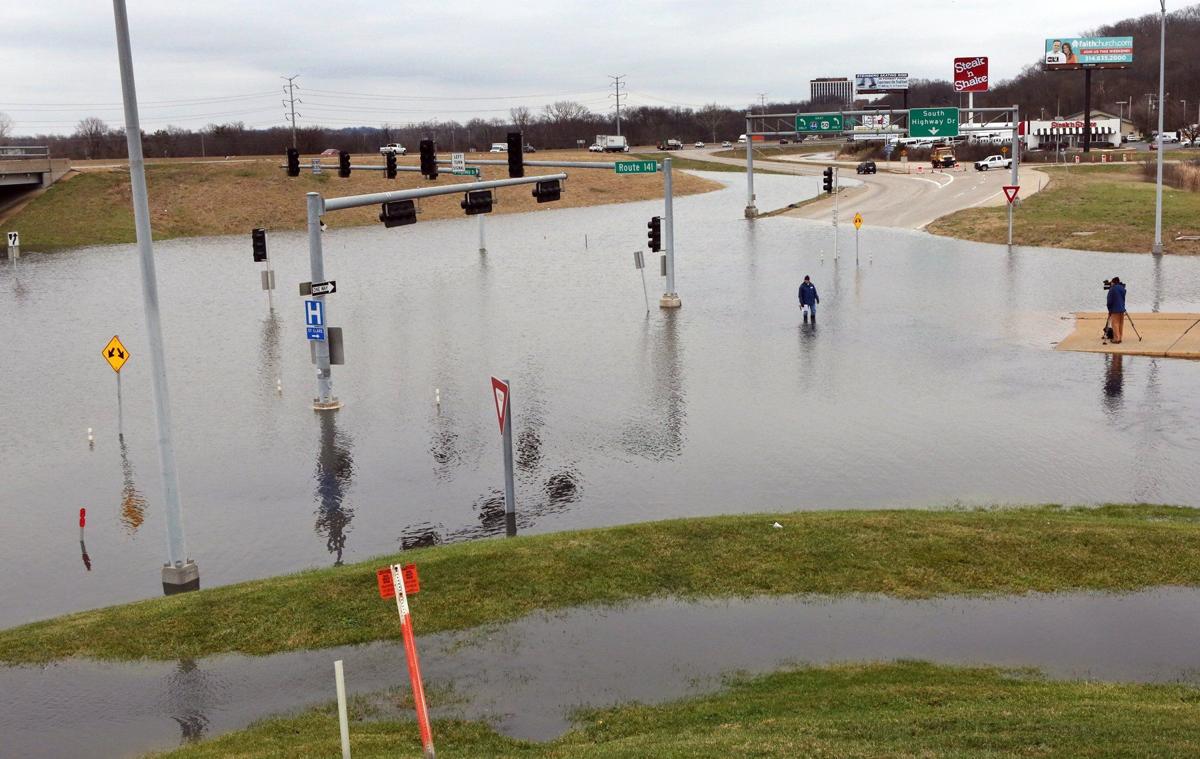 10 years ago: Historic Meramec River flood shut down interstates