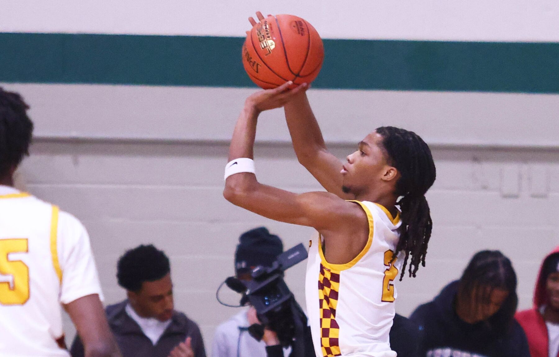 Hazelwood East gets off to fast start, rolls past Parkway Central to ...