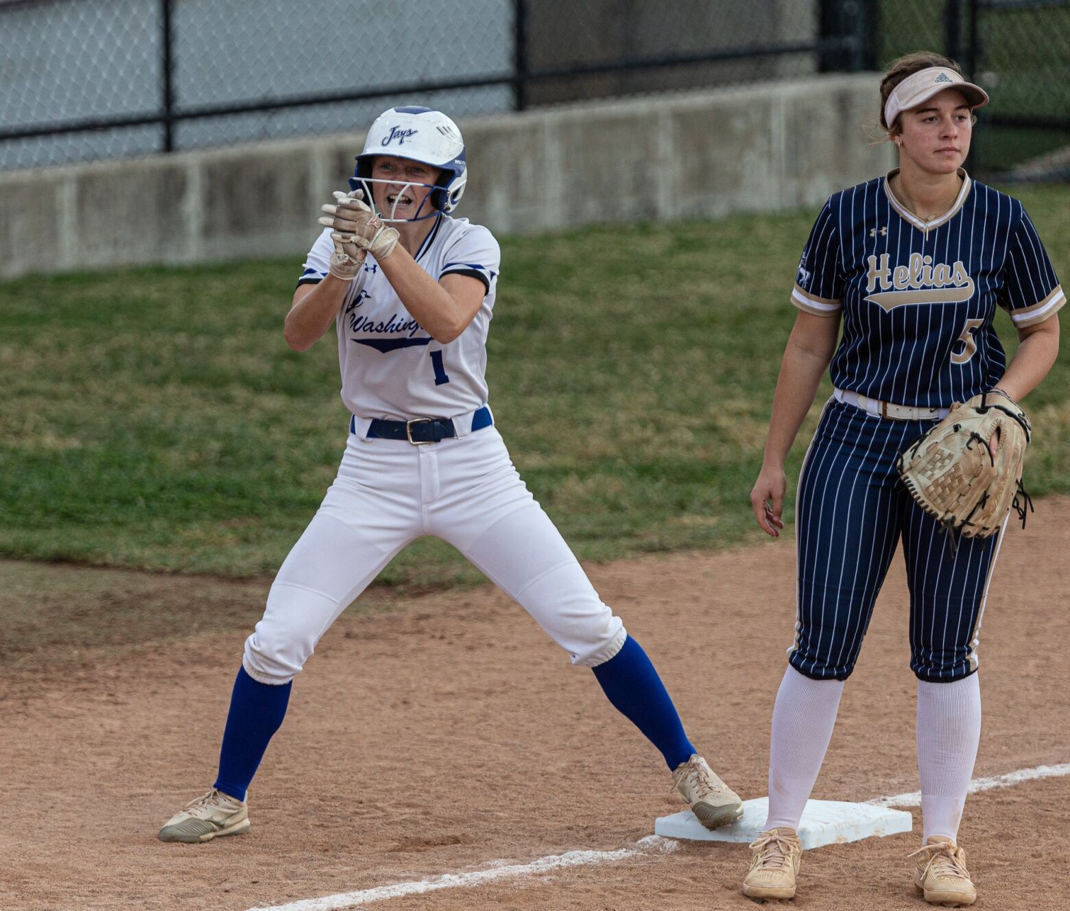 Washington uses small ball to claim second softball state title in ...