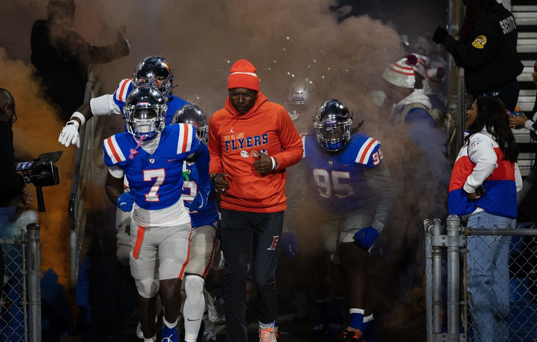 East St. Louis kicks off state title defense with a host of big plays ...