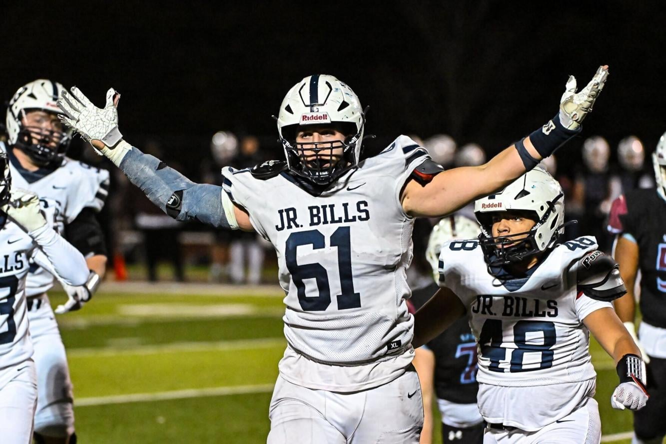 De Smet hangs on to edge SLUH and claim Class 6 District 3 title