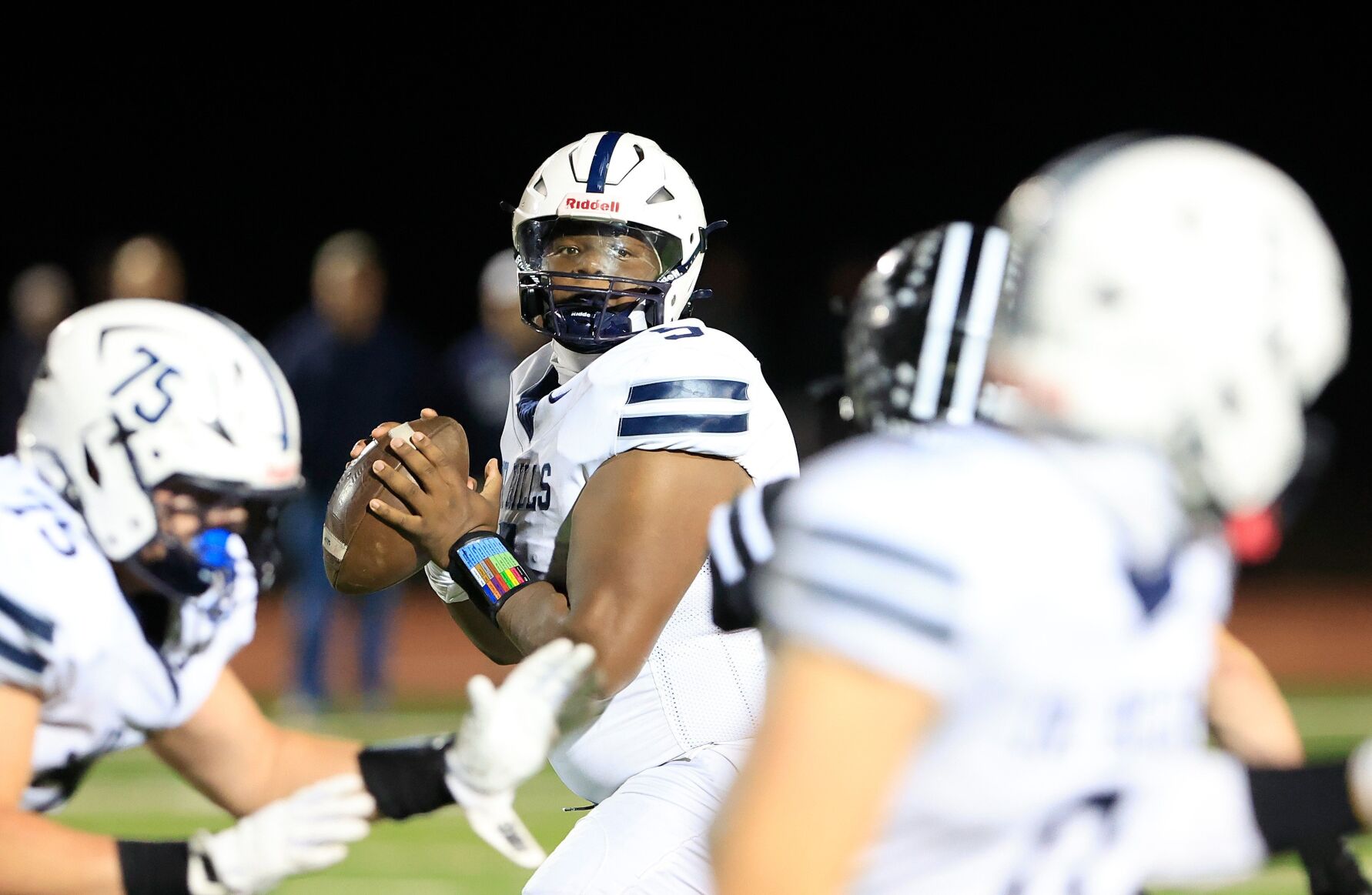 Terance Bills' bizarre pick-6 helps lift Lafayette over SLUH in Class 6 ...