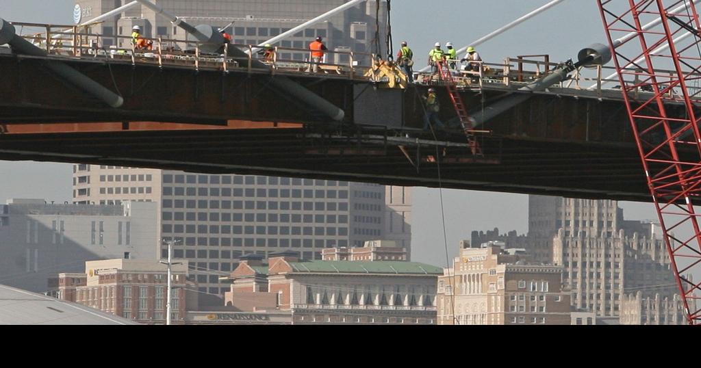 New Stan Musial Veterans Memorial Bridge is connected