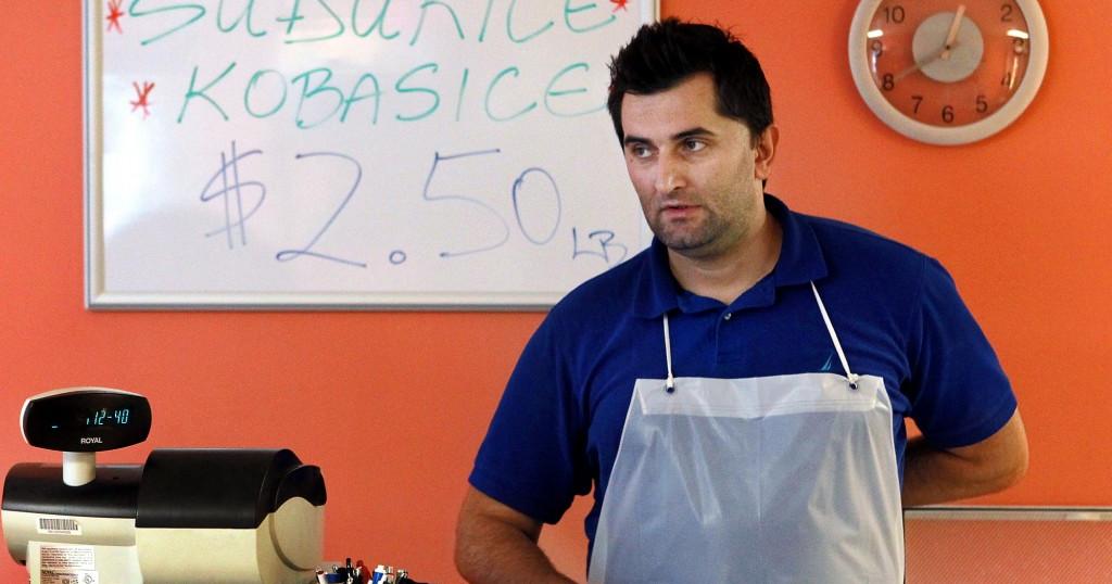 Bosnians here celebrate Serbian general's arrest