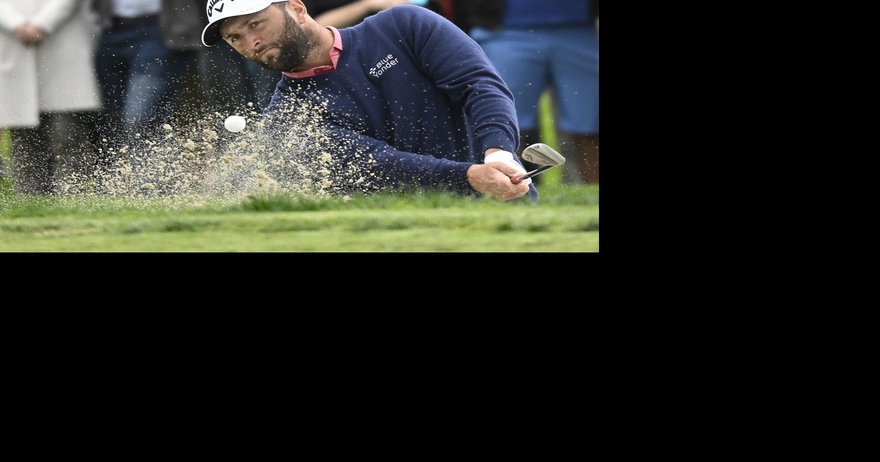 Who are the favorites to win the Waste Management Phoenix Open?