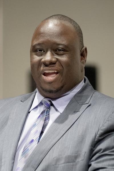 Ferguson council chooses city manager