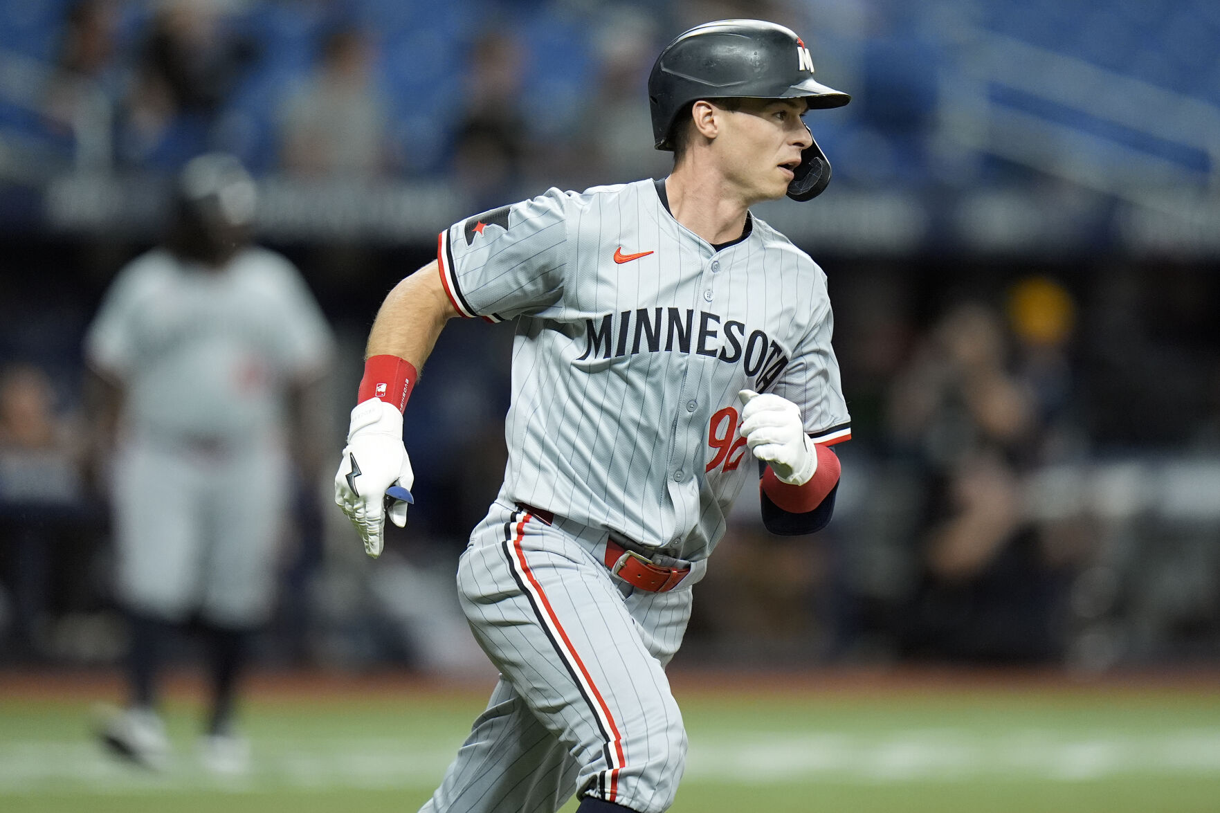 Cardinals acquire Michael Helman from Twins for cash