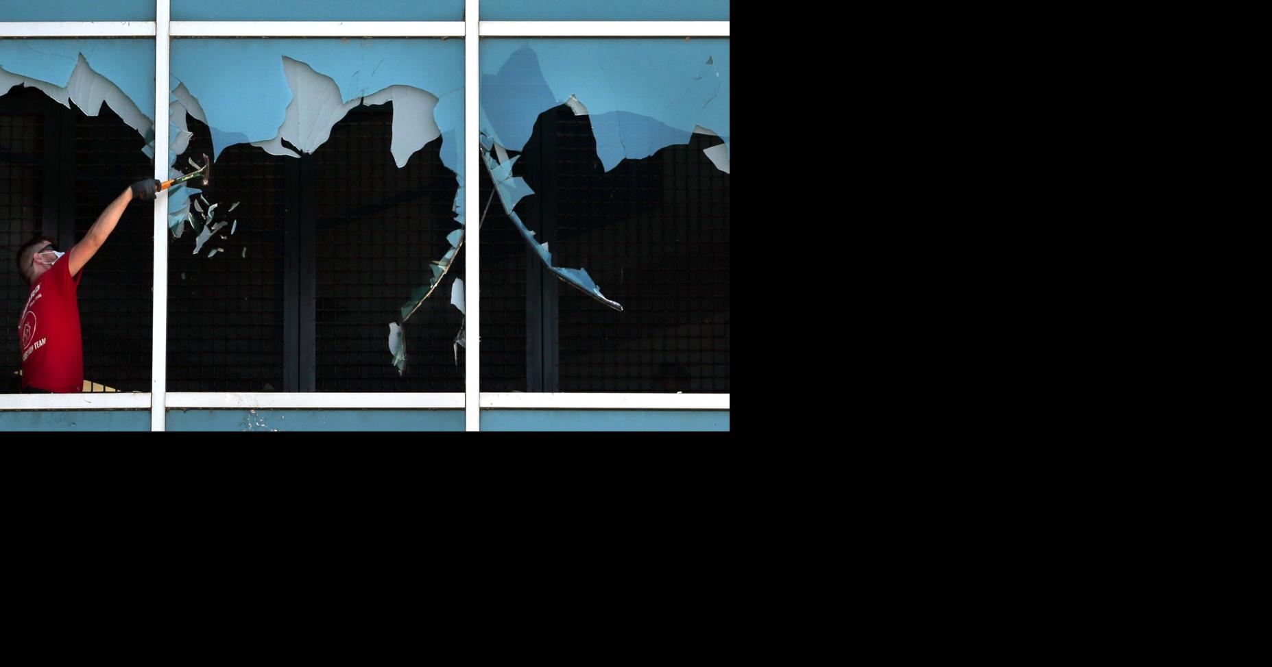 Photos: Inmates again smash windows at downtown St. Louis jail