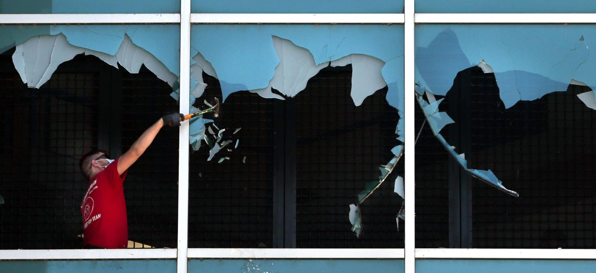 Photos: Inmates again smash windows at downtown St. Louis jail