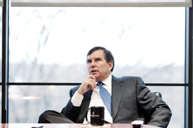 David Farr asks Emerson employees to donate to Todd Akin