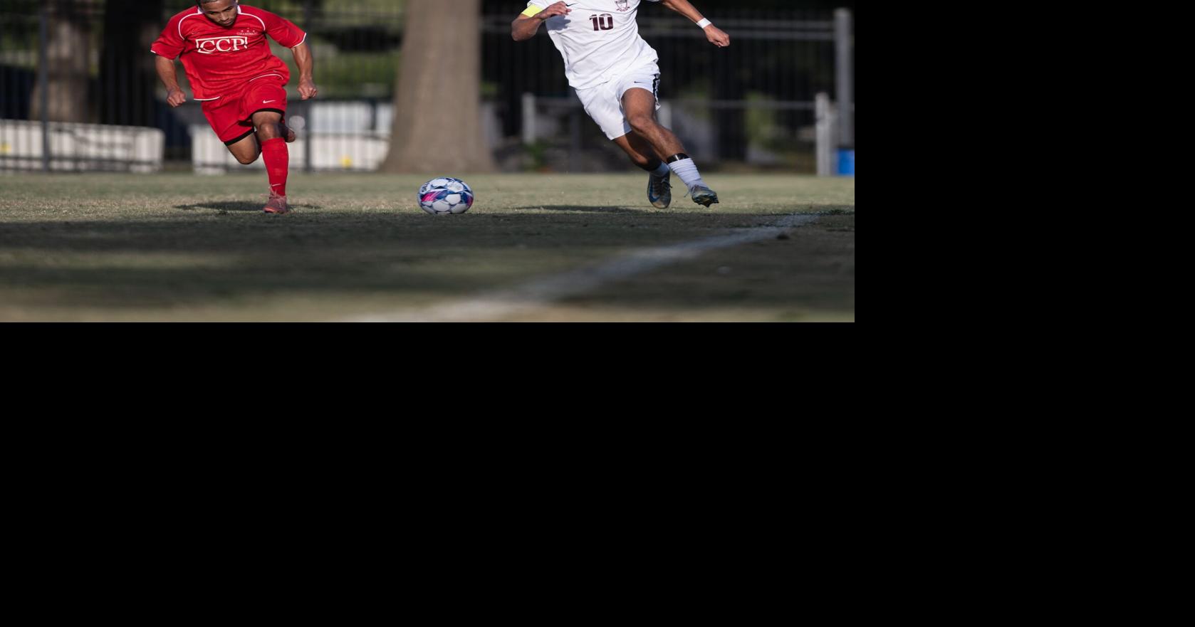 Gavin Werner puts away his second chance, lifts Summit to win at Chaminade