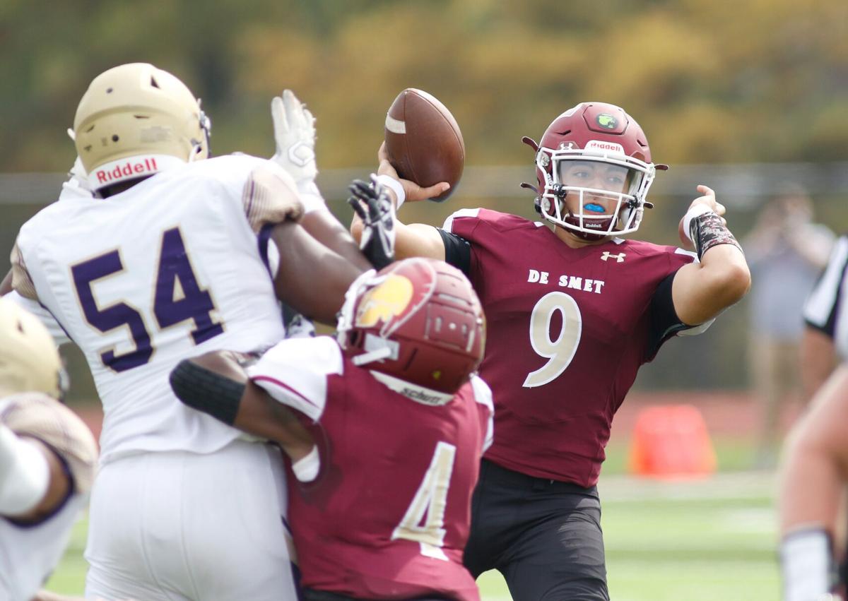 De Smet shows no rust in rolling past CBC | High School Football ...