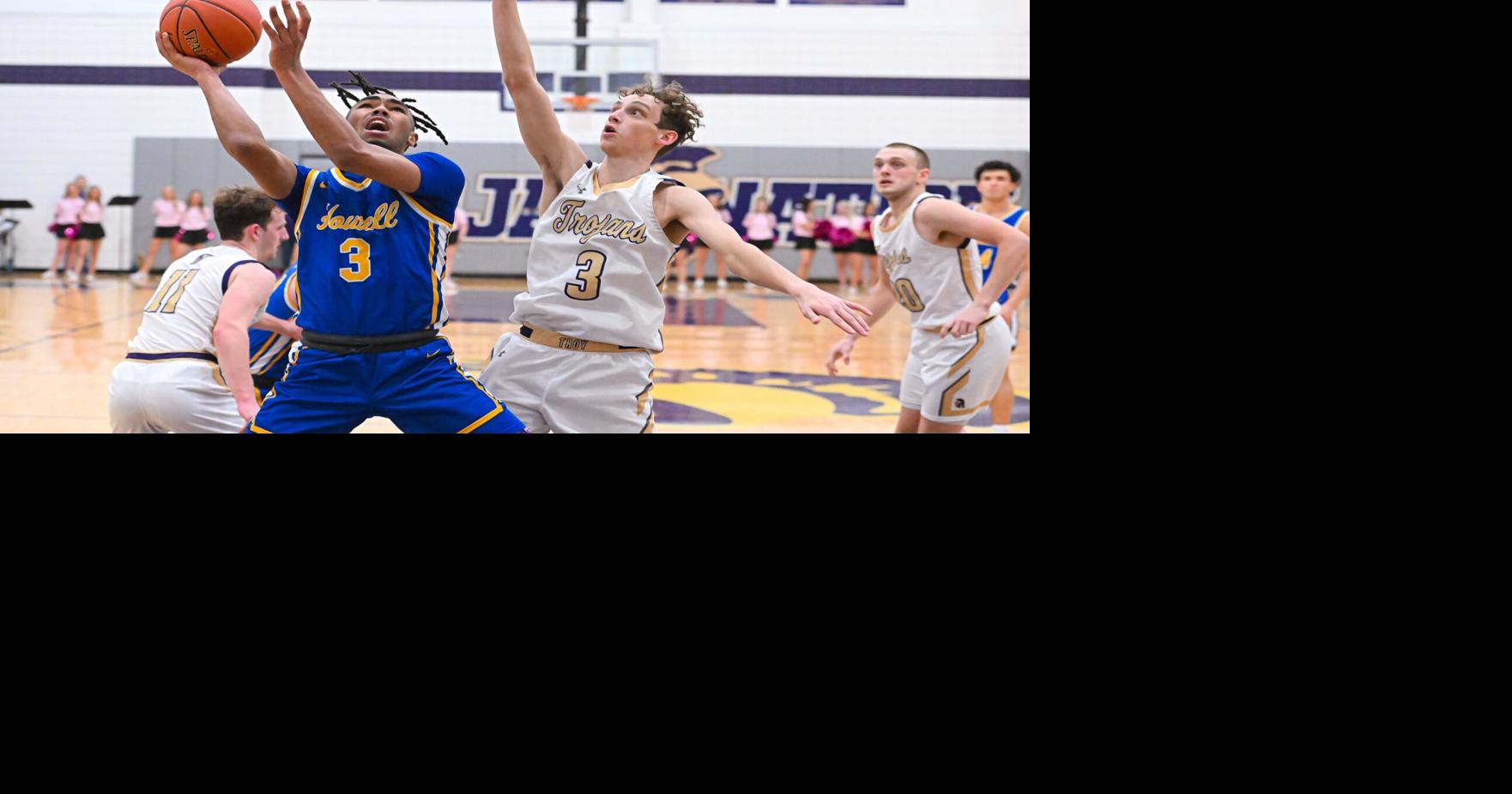 Poniewaz scores 20 points to lead Francis Howell to key win at Troy