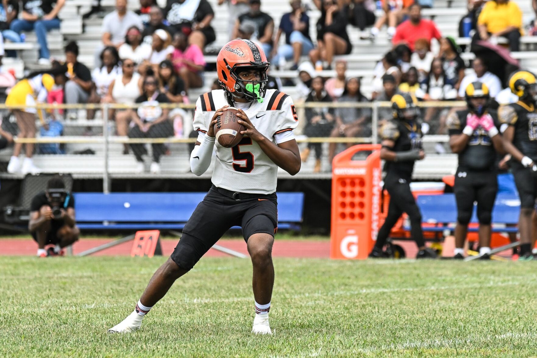 Ritenour hits on big plays on both sides of the ball in shutout of ...