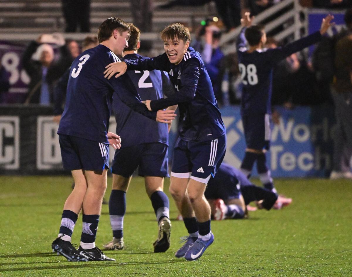 Penalty kick goal boosts SLUH over Rockhurst for second straight Class ...