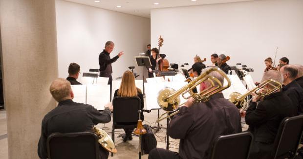 Robertson and musicians give Cage work an outstanding U.S. premiere