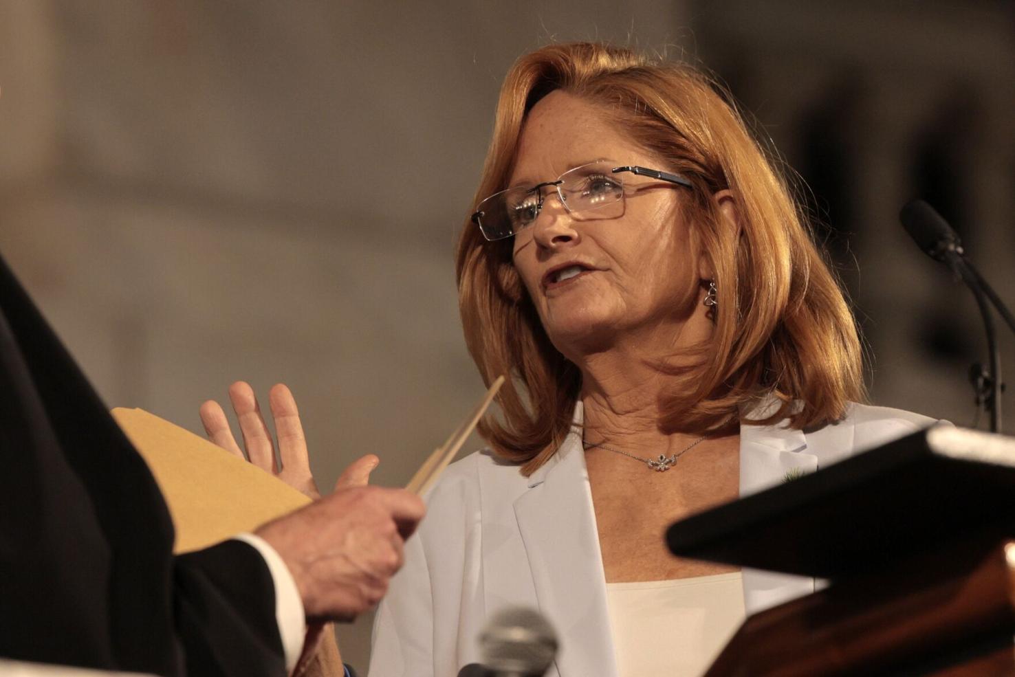 St. Louis' first new comptroller in 30 years sworn in