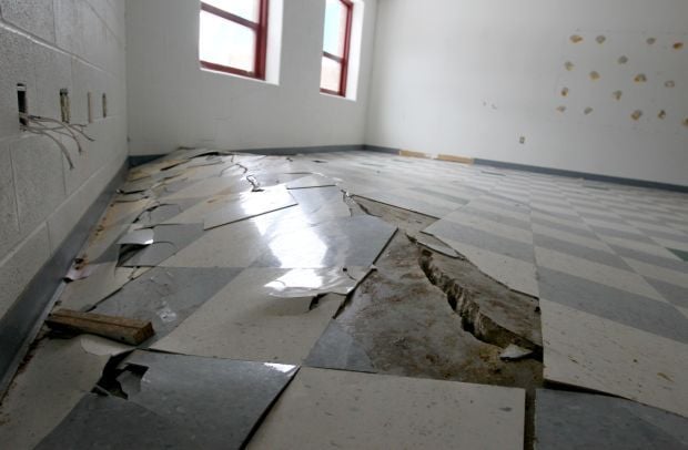 Judge awards Gillespie School District $10 million in mine subsidence ...