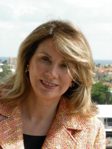 Mystery writer Elaine Viets to officiate at wedding in Maryville