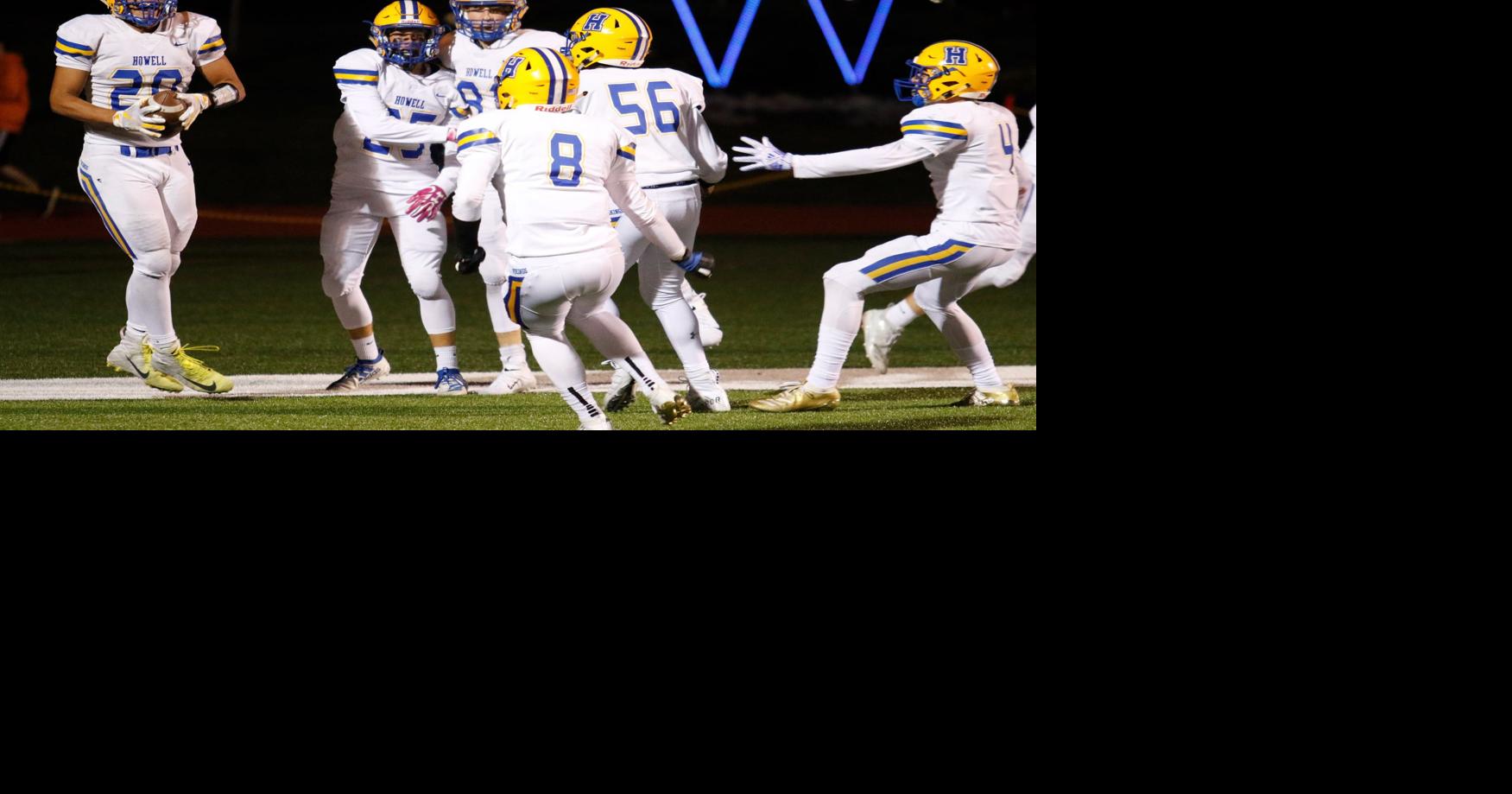 Hazelwood Central Hawks at Francis Howell Vikings