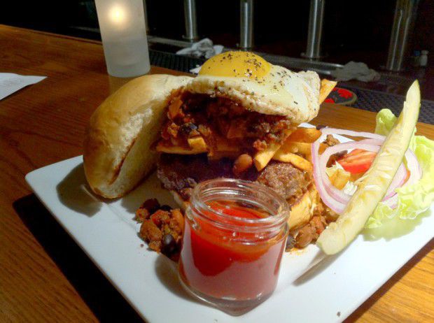 Daniel Neman: An ode to a St. Louis classic: the slinger