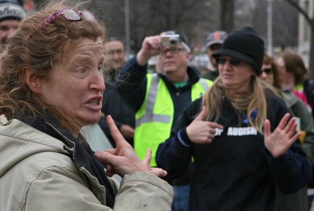 Group rallies in downtown St. Louis for deaf culture
