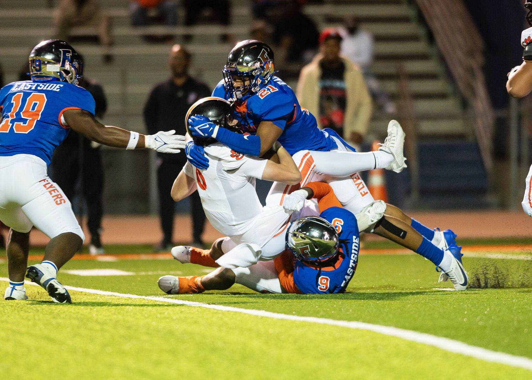 Leon Howard heads into 4th season as LB for East St. Louis' fearsome ...