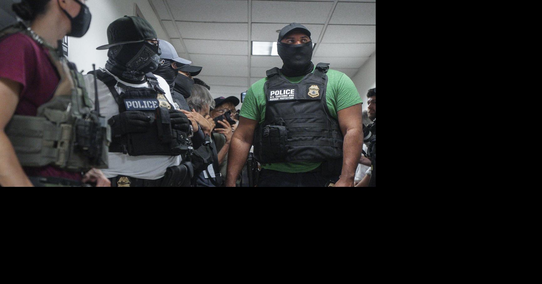 Letter: Law enforcement officials aren't masked. Why are ICE agents?