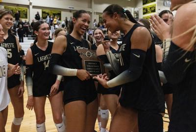 Lafayette comes out strong, tops Eureka in 4 sets to claim Class 5 District 2 championship