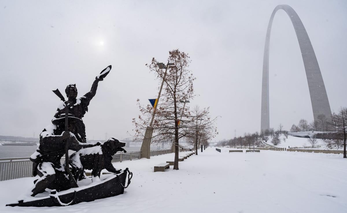St. Louis weather forecast: 4 to 6 inches snow, bitter cold