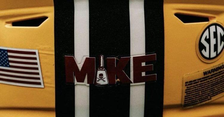 Mizzou football honors late Mississippi State coach Mike Leach with ...