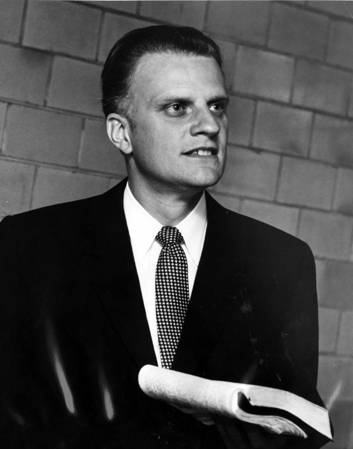 Look Back: Rev. Billy Graham preached in St. Louis to large crowds ...