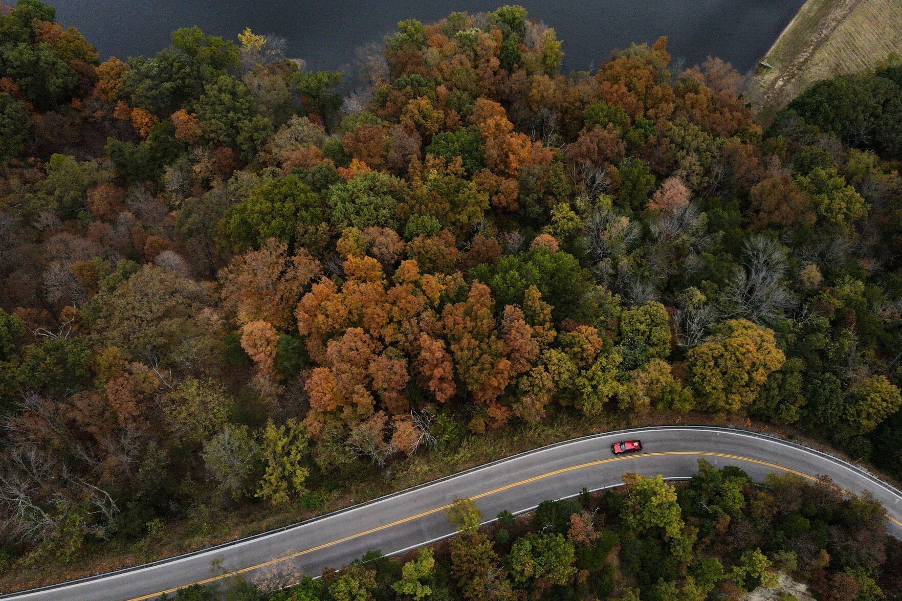 Fall weather and fall color begins in St. Louis area