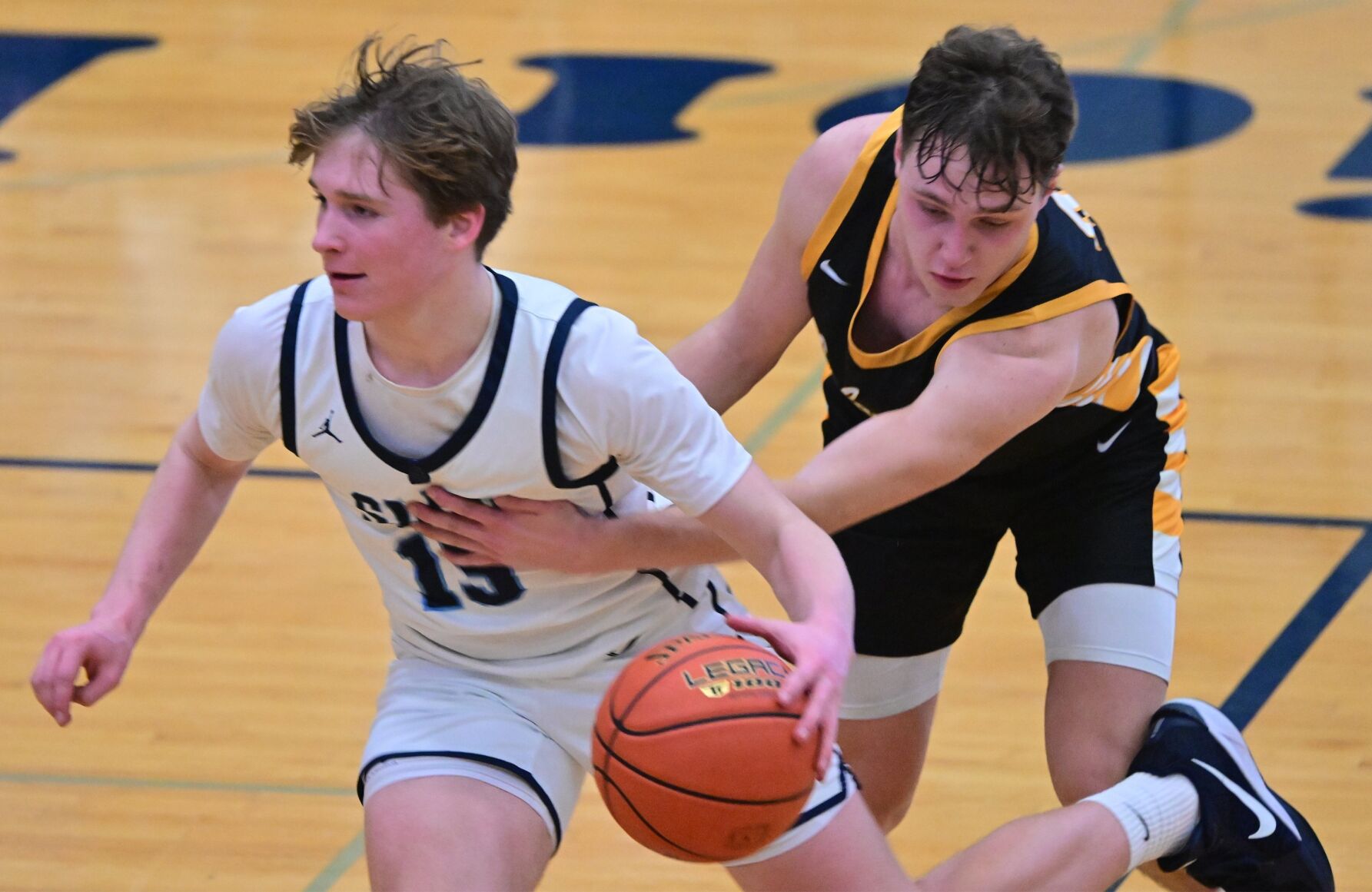 Lafayette slips past SLUH in double OT to advance to first state ...