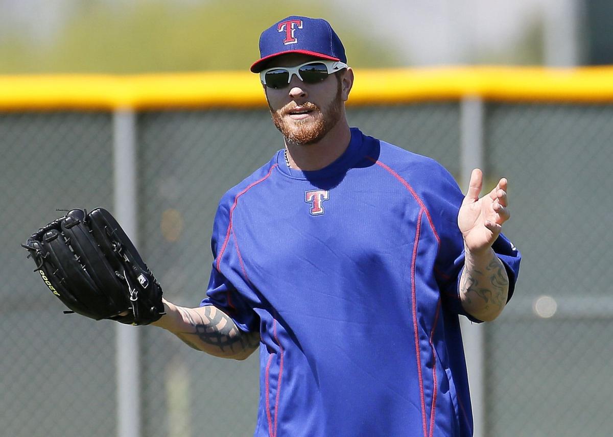 MLB notes: Rangers' Hamilton to miss season