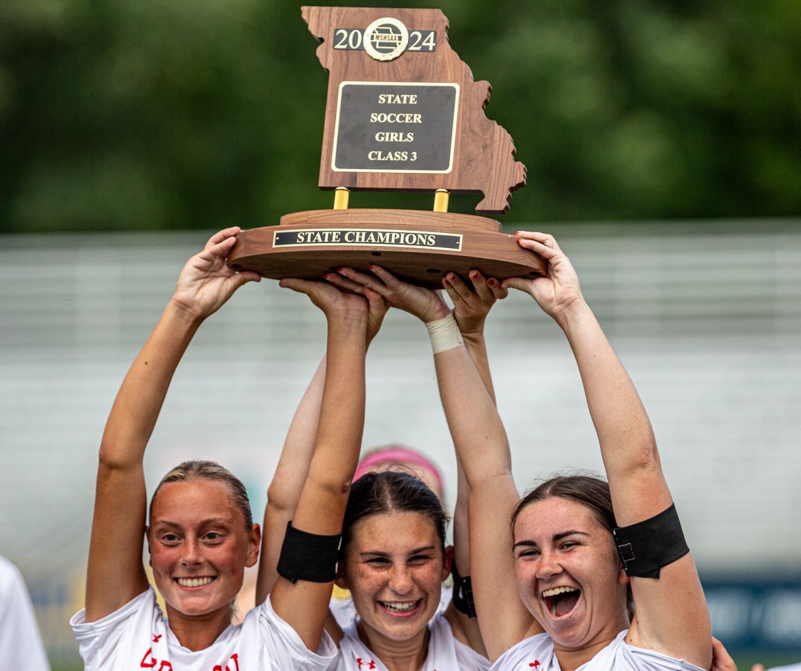 Maddie DiMaria leads outburst as Cor Jesu beats Summit for Class 3 ...