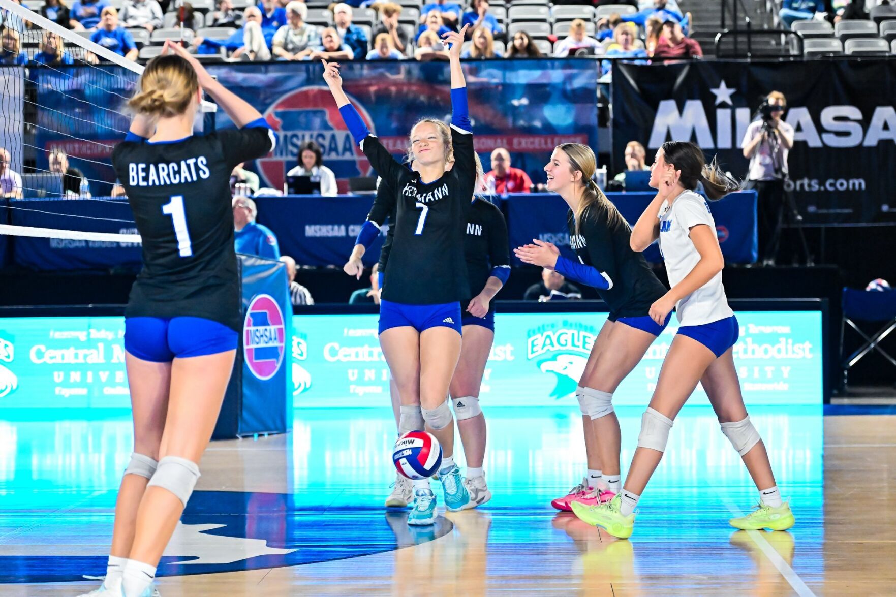 Hustle play sparks Hermann to reverse sweep of East Buchanan in Class 2 ...