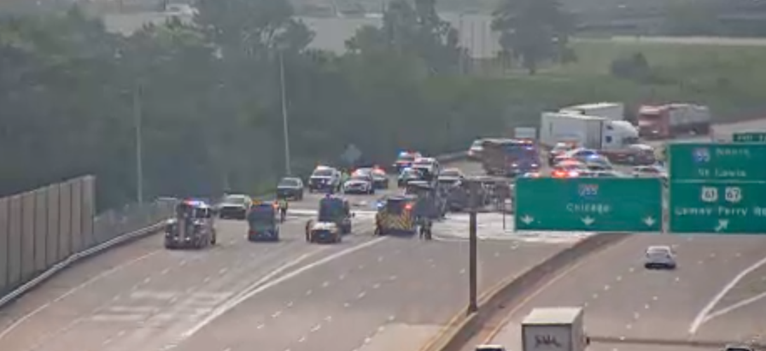 Two kids, 1 adult killed in crash on I-270 in south St. Louis County