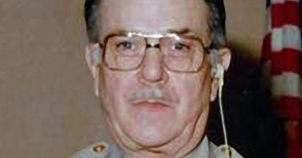 Tom Askins, decorated Marine and public servant, dies