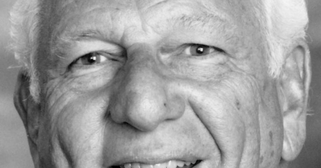 Dr. Robert Koetting dies; he saw the future in contact lenses