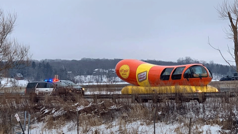 Wienermobile gets pulled over in Wisconsin