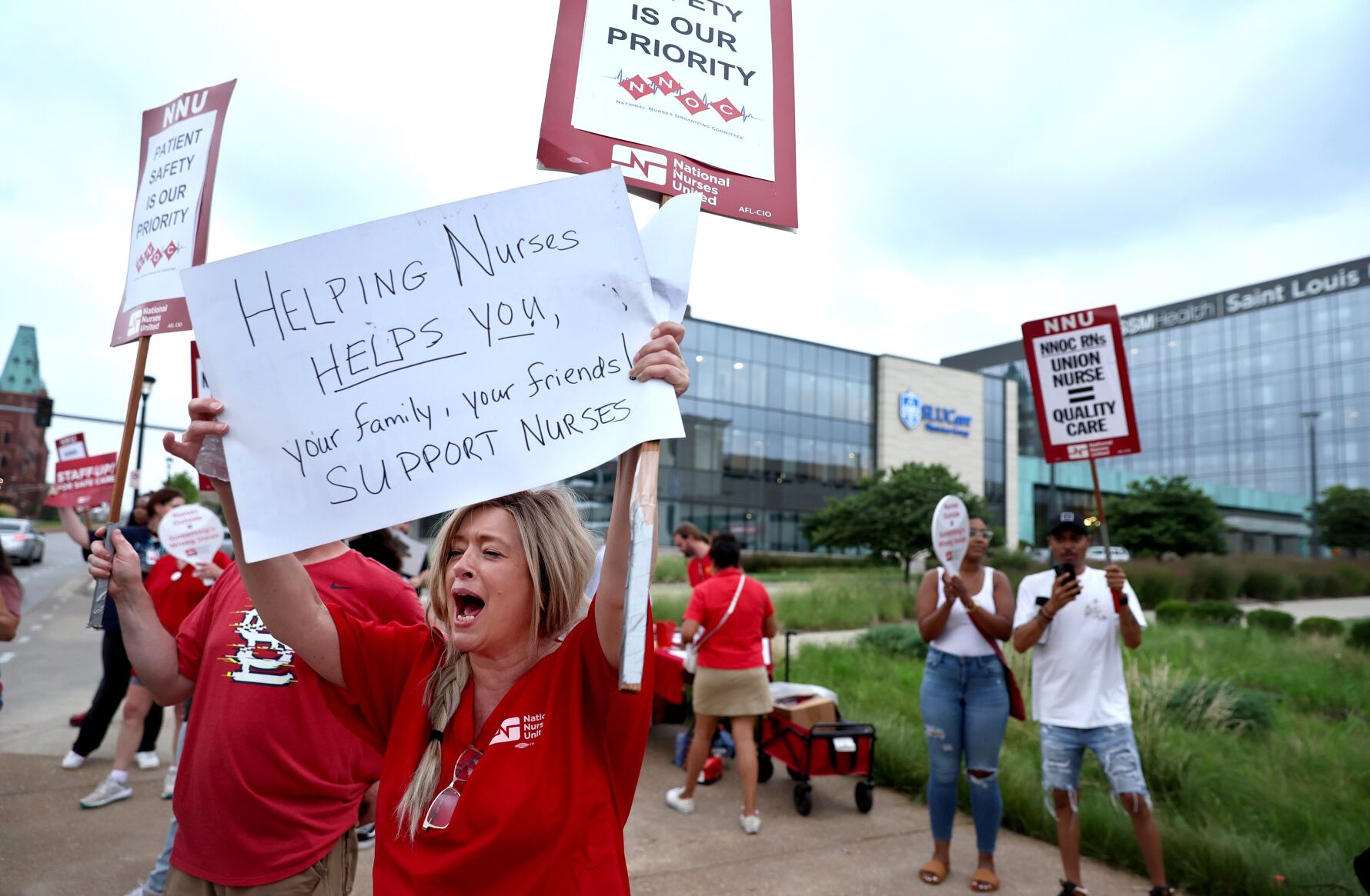 Nurses to strike Monday at St. Louis University Hospital