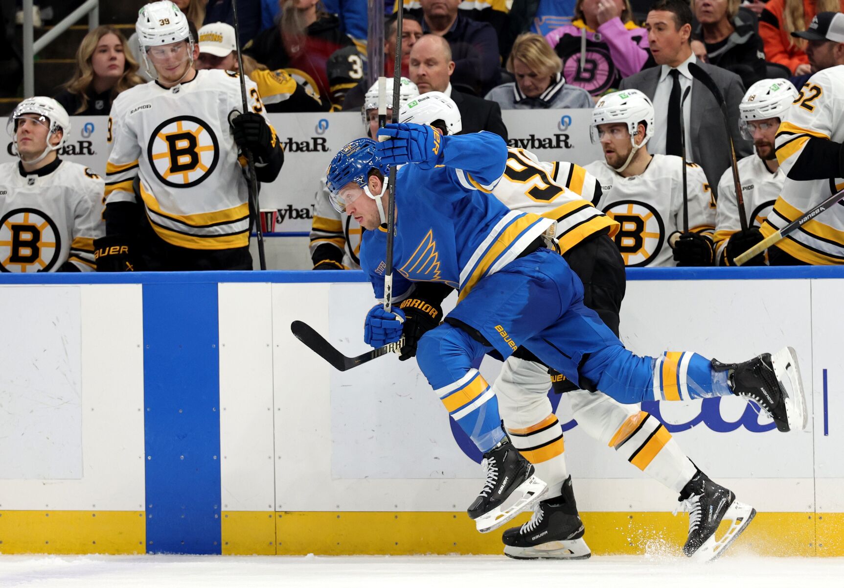 Blues' 2-game win streak ends with 5-2 loss to Bruins