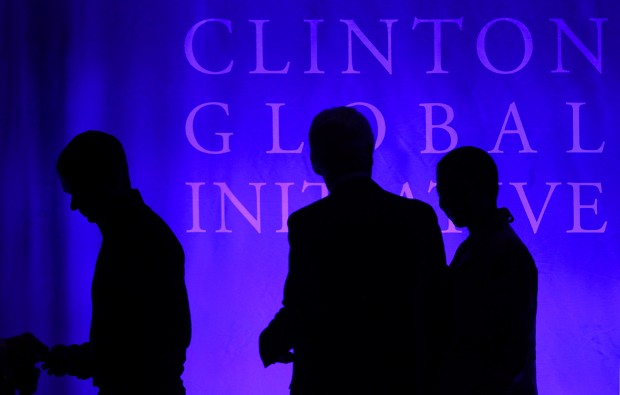 Clinton launches initiative program at Wash U