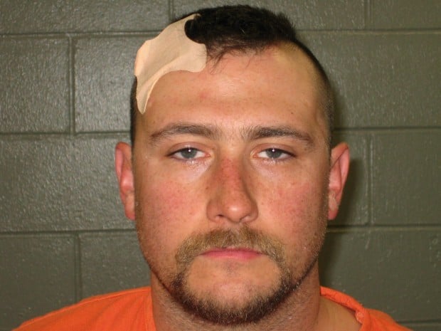 Man charged with manslaughter in Warren County crash that killed his father